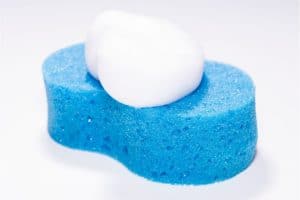 L’éponge magique pour nettoyer vos murs